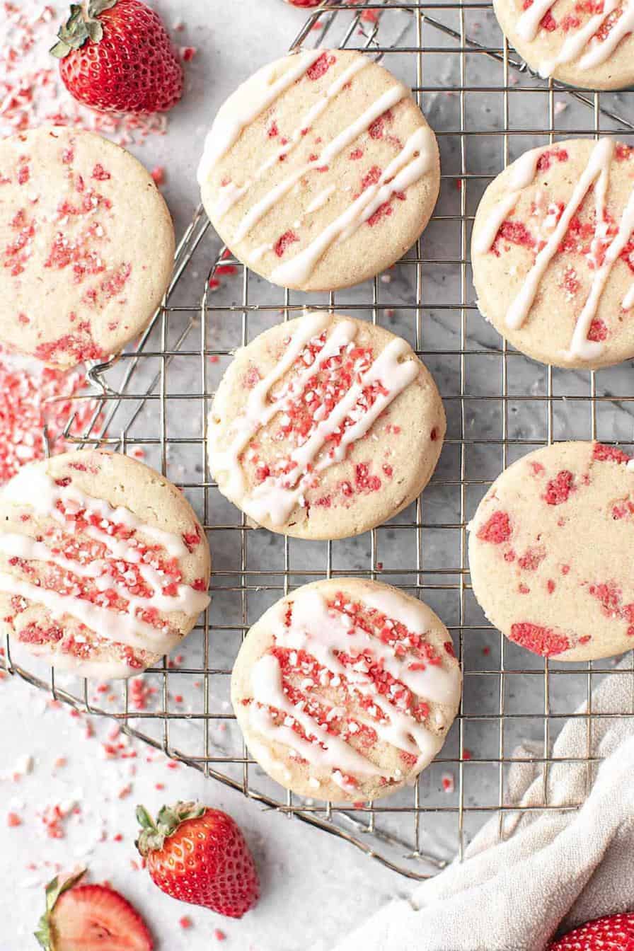 White Chocolate Strawberry Cookies: 11 Blissful Minutes - www ...
